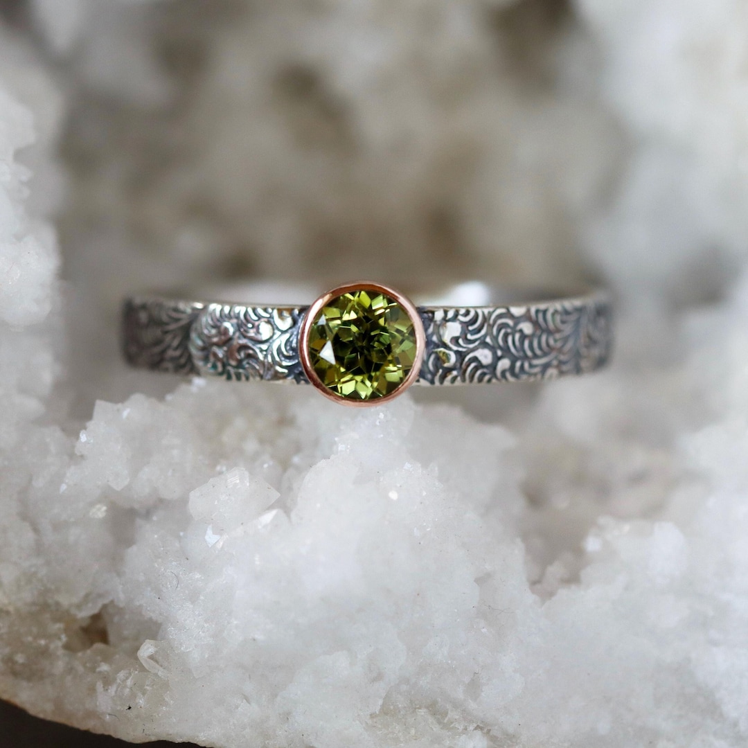 Peridot Floral Ring, Flower Pattern Sterling Silver Band Oxidized Black ...