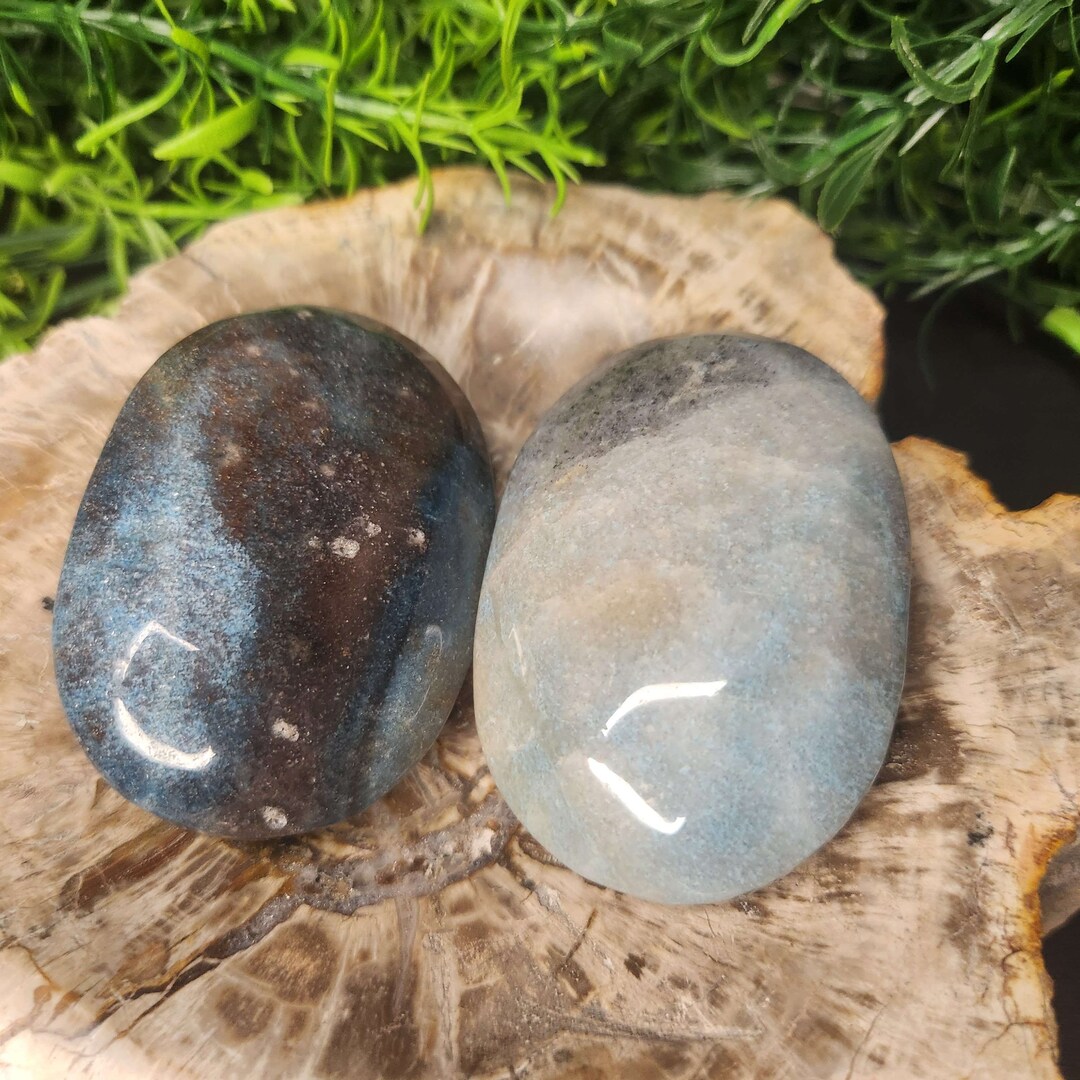 Natural Trolleite Palm Stone, Worry Stone, Healing Crystal 100-110g - Etsy