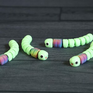 3D Printed Worm Fidget Toy With Optional Apple Container - Etsy