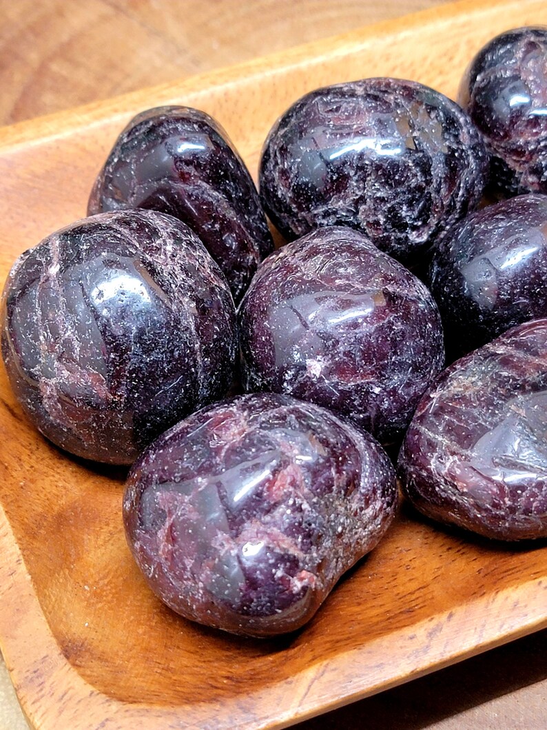 Large GARNET 1 Tumbled Gemstone LARGE Size Grade A - Etsy