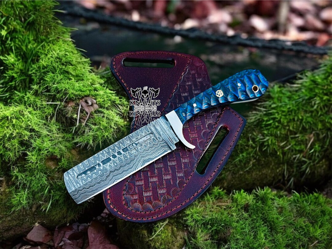 Damascus Bull Cutter Knife With Pakka Handle and Pan Cake Leather ...