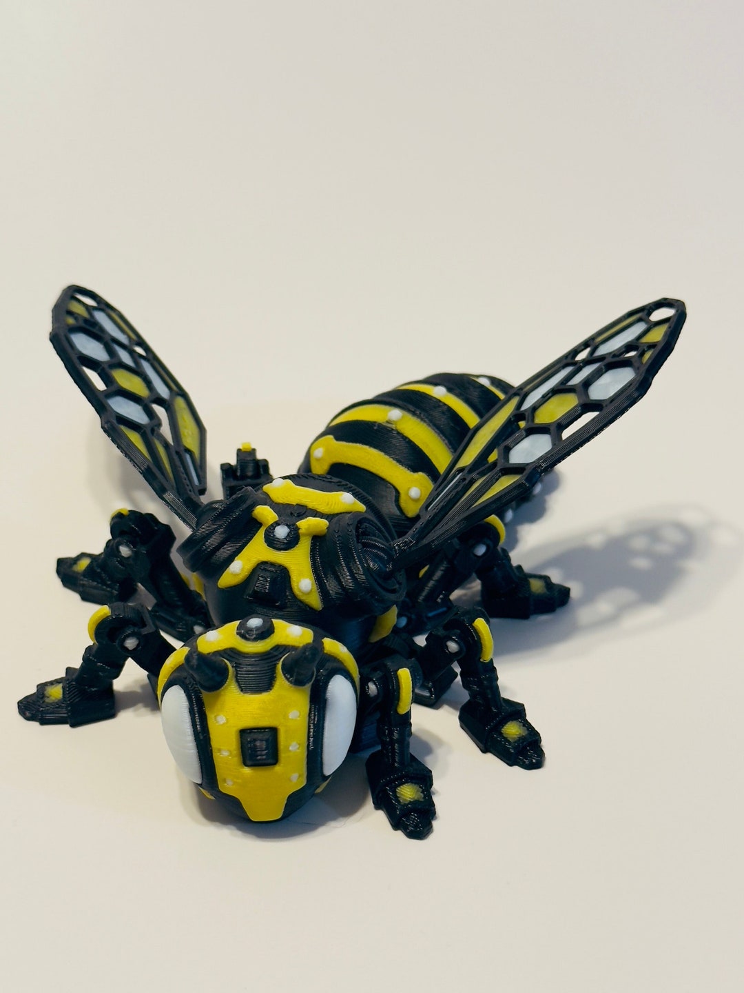 3D Printed Cyber Bee With Articulating Joints and Moving Wings Flexi ...