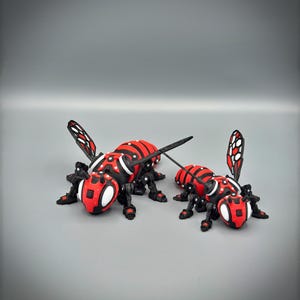3D Printed Cyber Bee With Articulating Joints and Moving Wings - Flexi ...