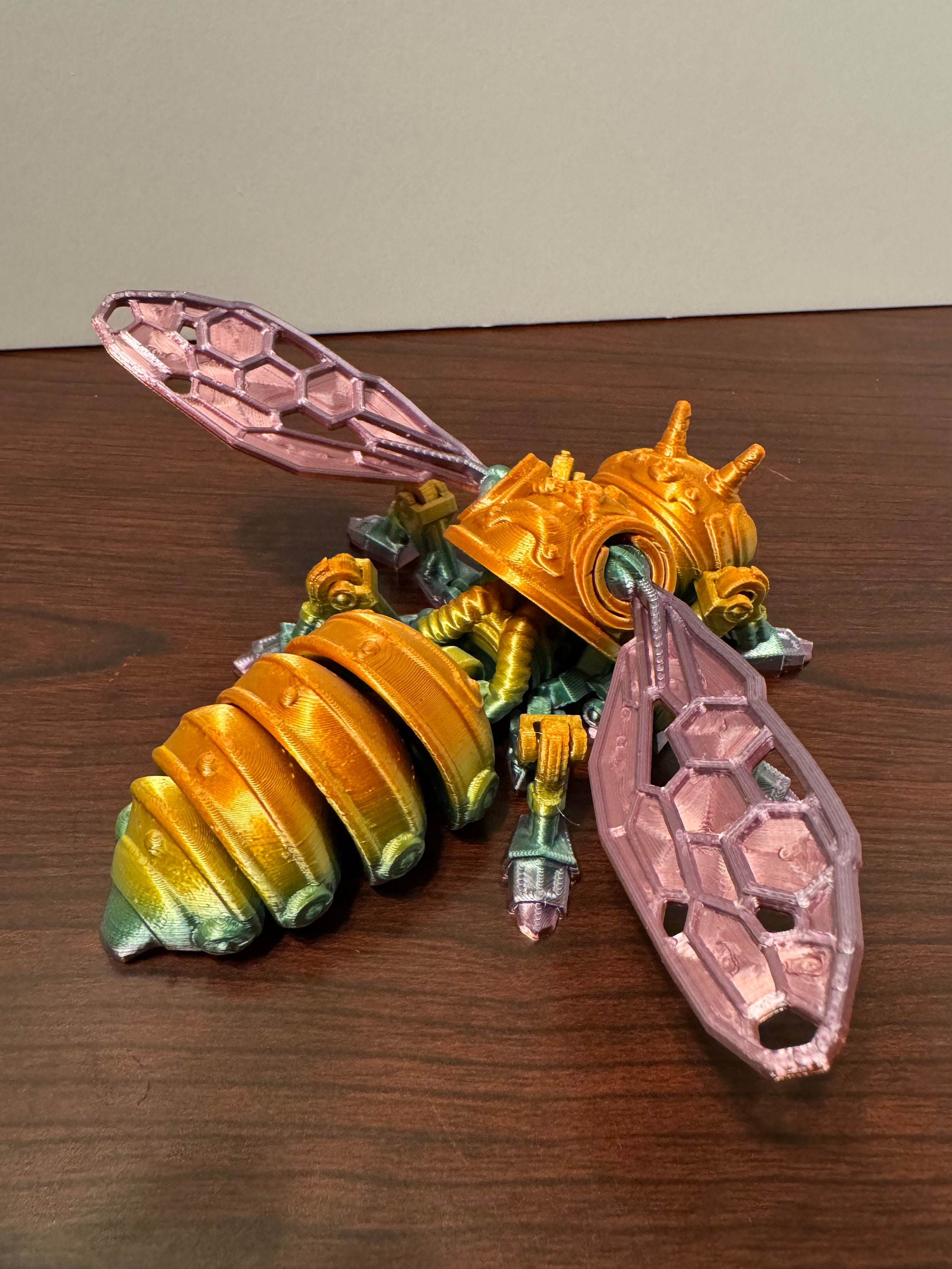 3D Printed Cyber Bee With Articulating Joints and Moving Wings Flexi ...