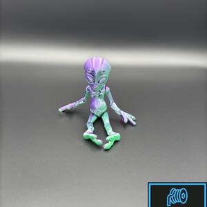 Flexi Factory Articulating Alien Sculpture - 3D Printed ...