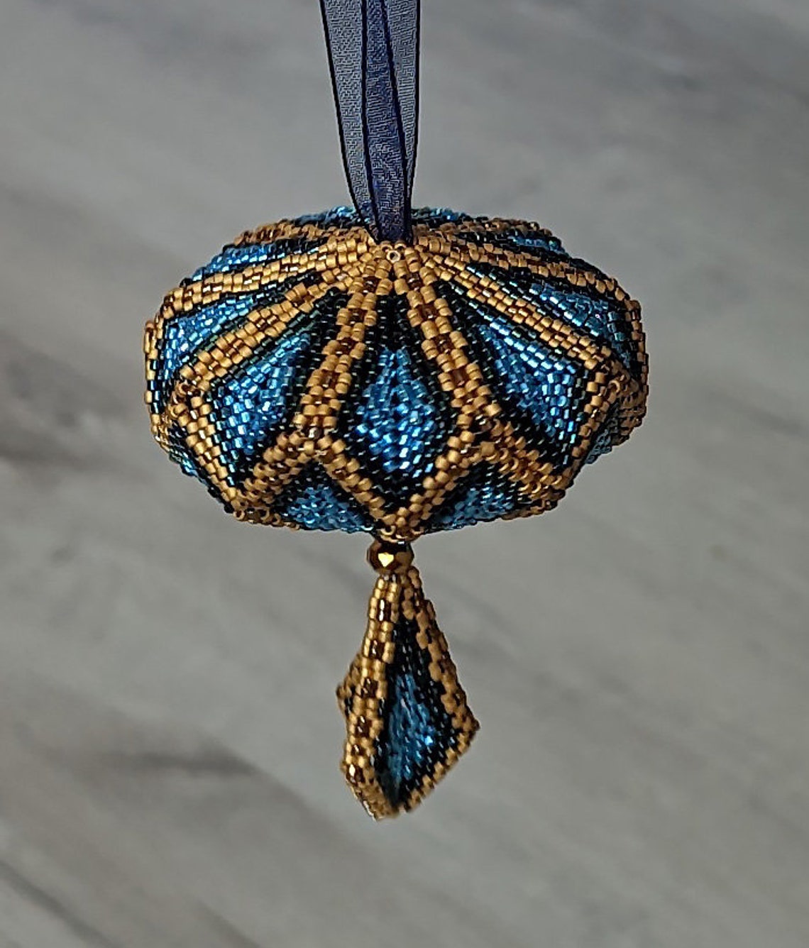 Christmas Pods - Etsy