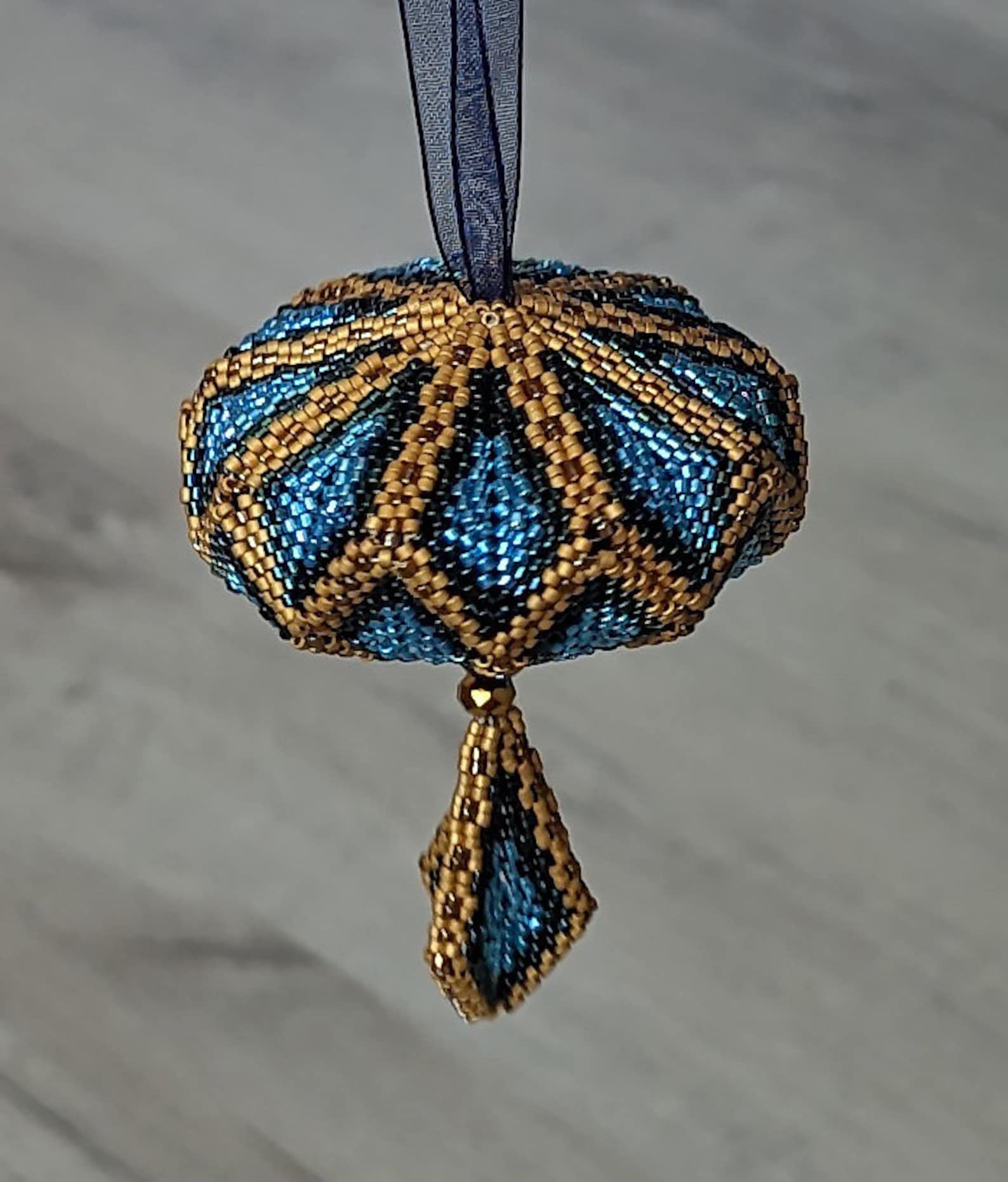 Christmas Pods - Etsy