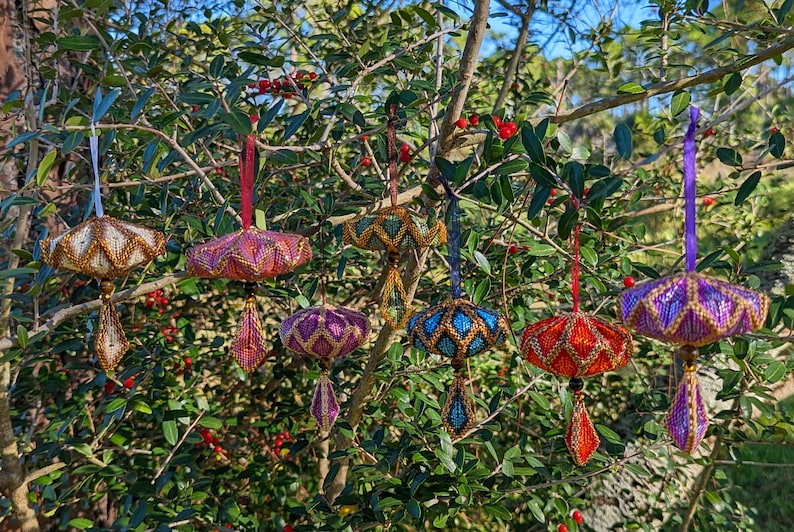 Christmas Pods - Etsy