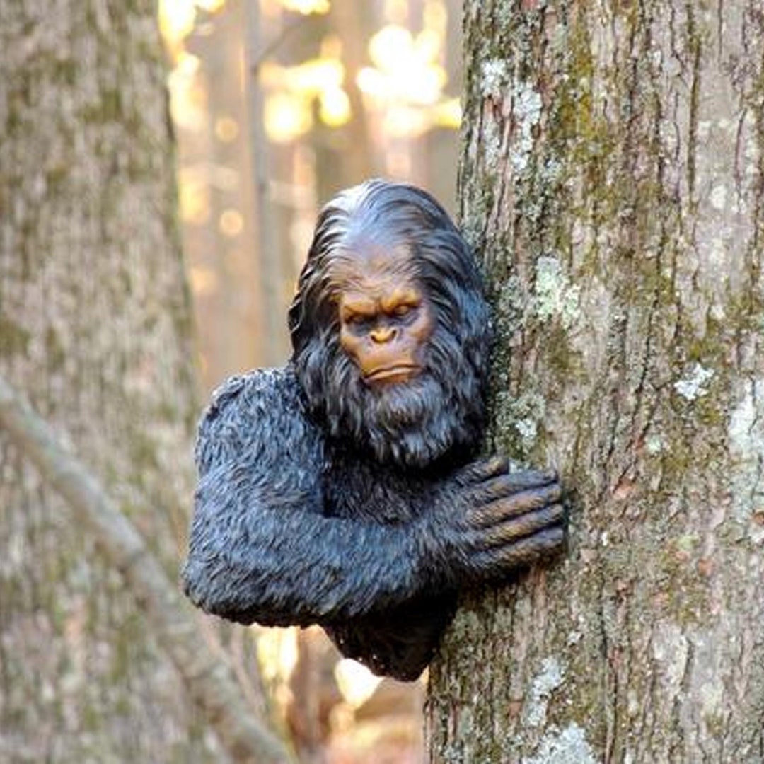 Bigfoot the Bashful Yeti Tree Statue, Bigfoot Statue, Garden Statue ...