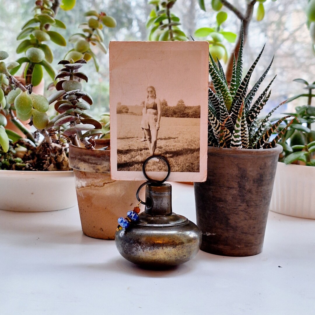 Photo Memento Sign Display Stand, Antique Doorknob Photo Holder ...