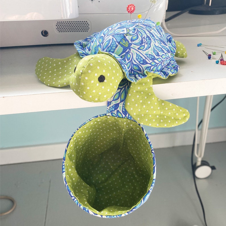 Sea Turtle Pin Cushion and Thread Catcher - Etsy