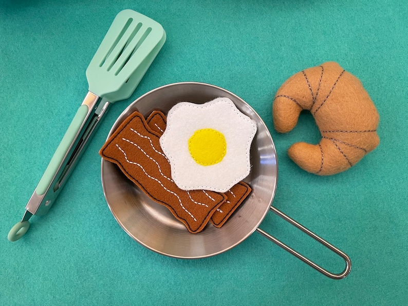 Pretend Play Egg Carton With Eggs, Cracking Egg Play - Etsy