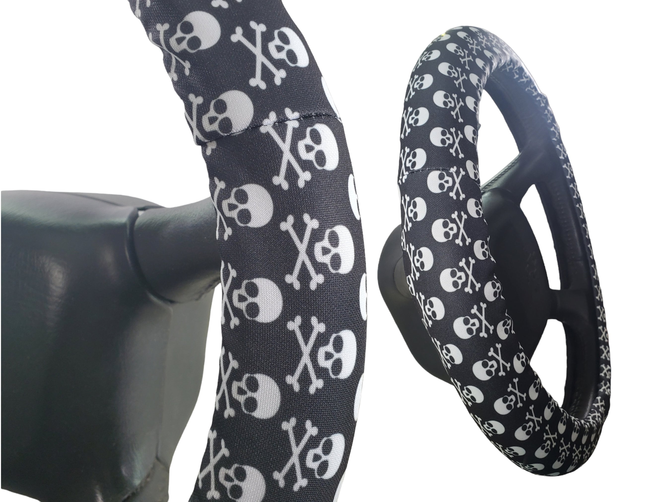 Lightly Padded Non Slip Steering Wheel Cover - Skulls - Car Accessories ...
