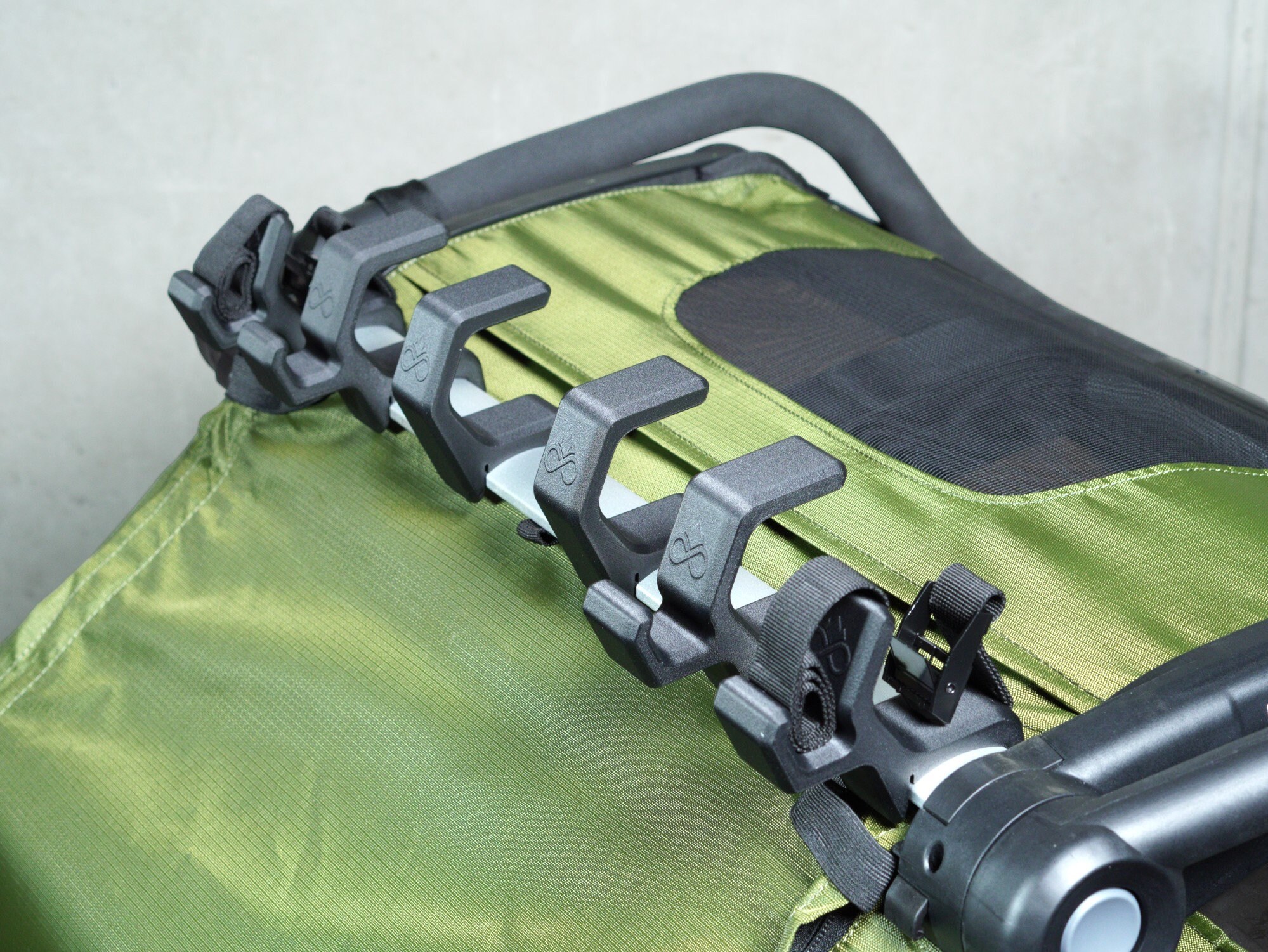 Mountloop Thule Chariot Bike Rack With Nylon Strap Bicycle and Scooter ...
