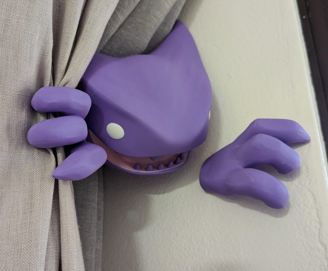 Creepy Curtain Holder - Funny Haunter-inspired Wall Decor for Curtains ...