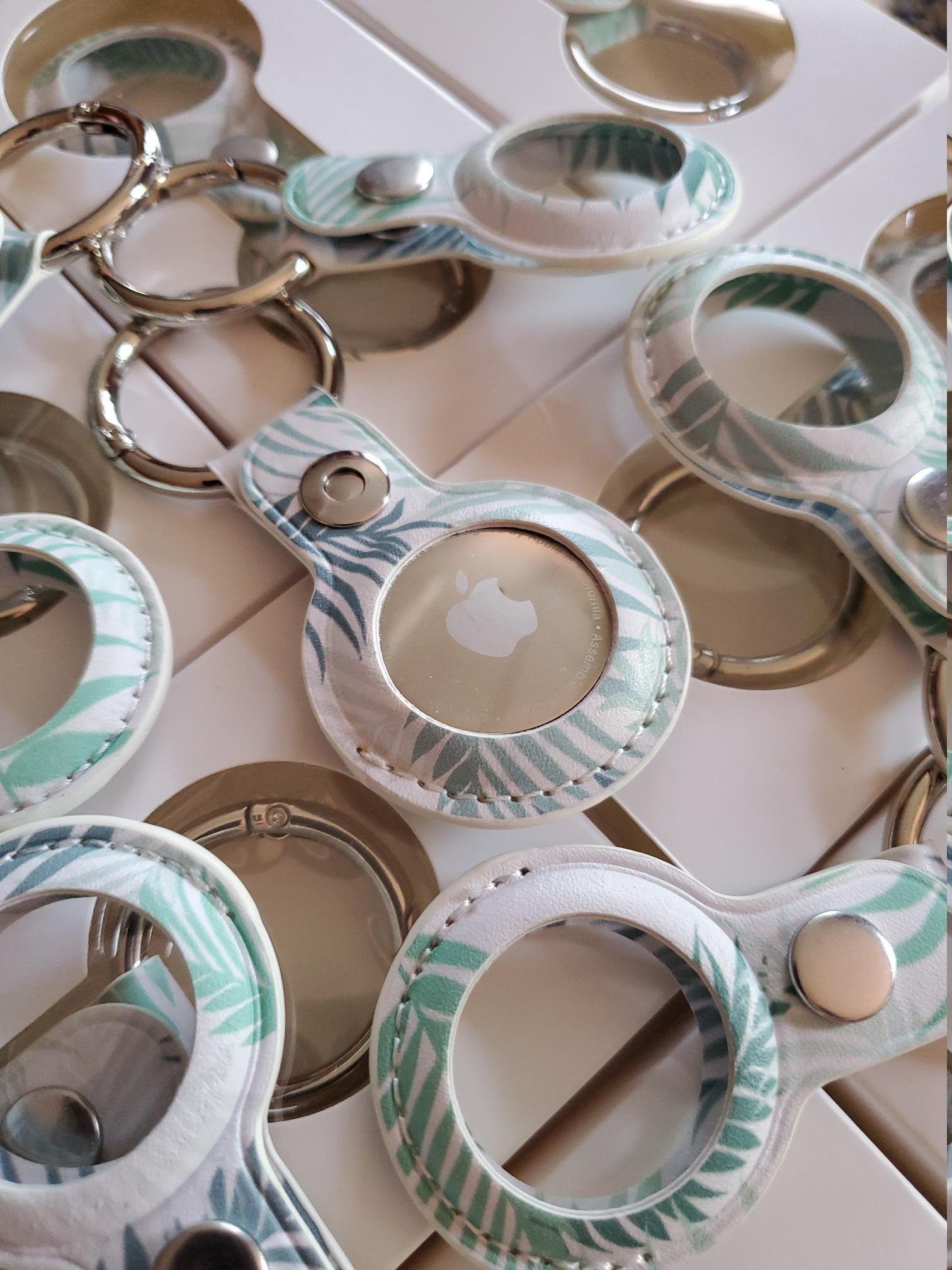 Palm AirTag Case, AirTag Keychain, AirTag Cover, Bag Air Tag Case ...