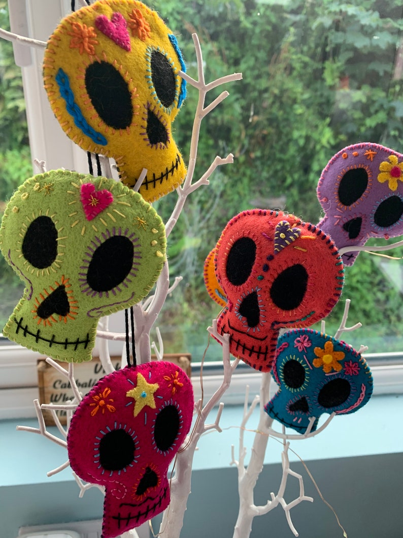 Felt Sugar Skull Ornament Pattern and Tutorial - Etsy