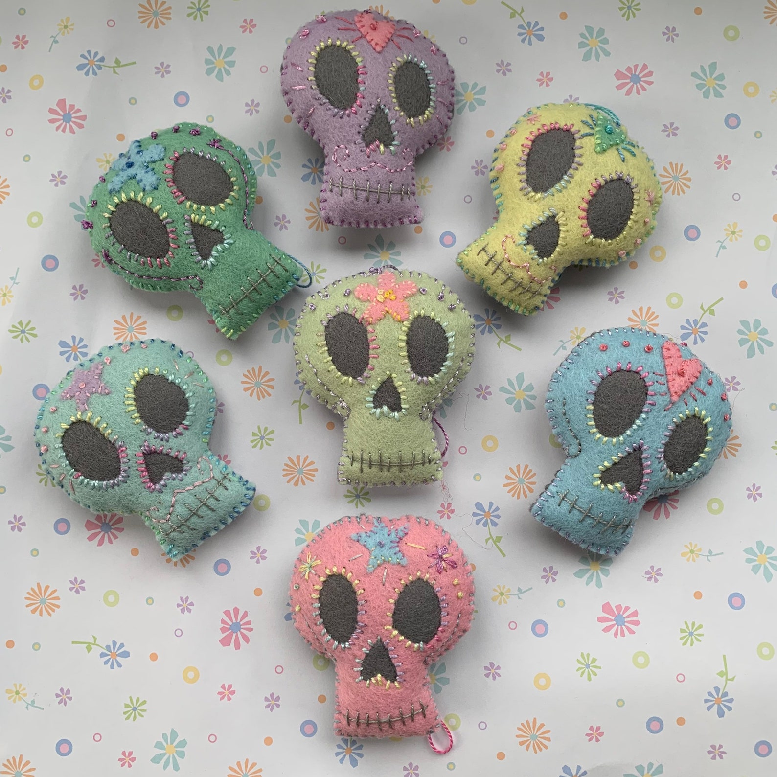 Felt Sugar Skull Ornament Pattern and Tutorial - Etsy