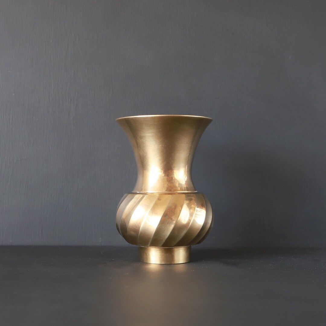 Swirled Brass Vase Vintage Bulb Shaped Urn Swirled Floral Container ...