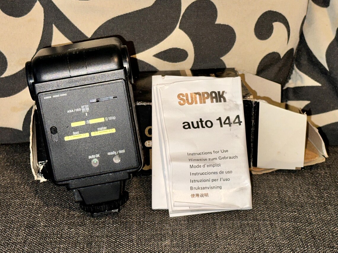 Vintage Sunpak Auto 144 Thyristor Camera Flash – New in Box - Etsy