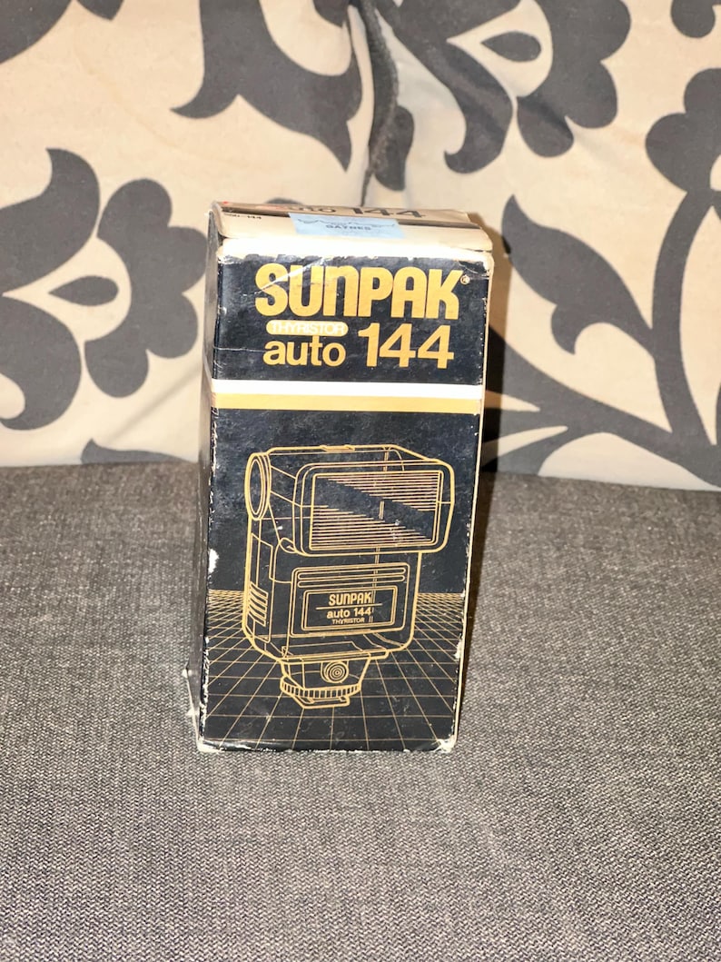 Vintage Sunpak Auto 144 Thyristor Camera Flash – New in Box - Etsy