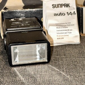Vintage Sunpak Auto 144 Thyristor Camera Flash – New in Box - Etsy