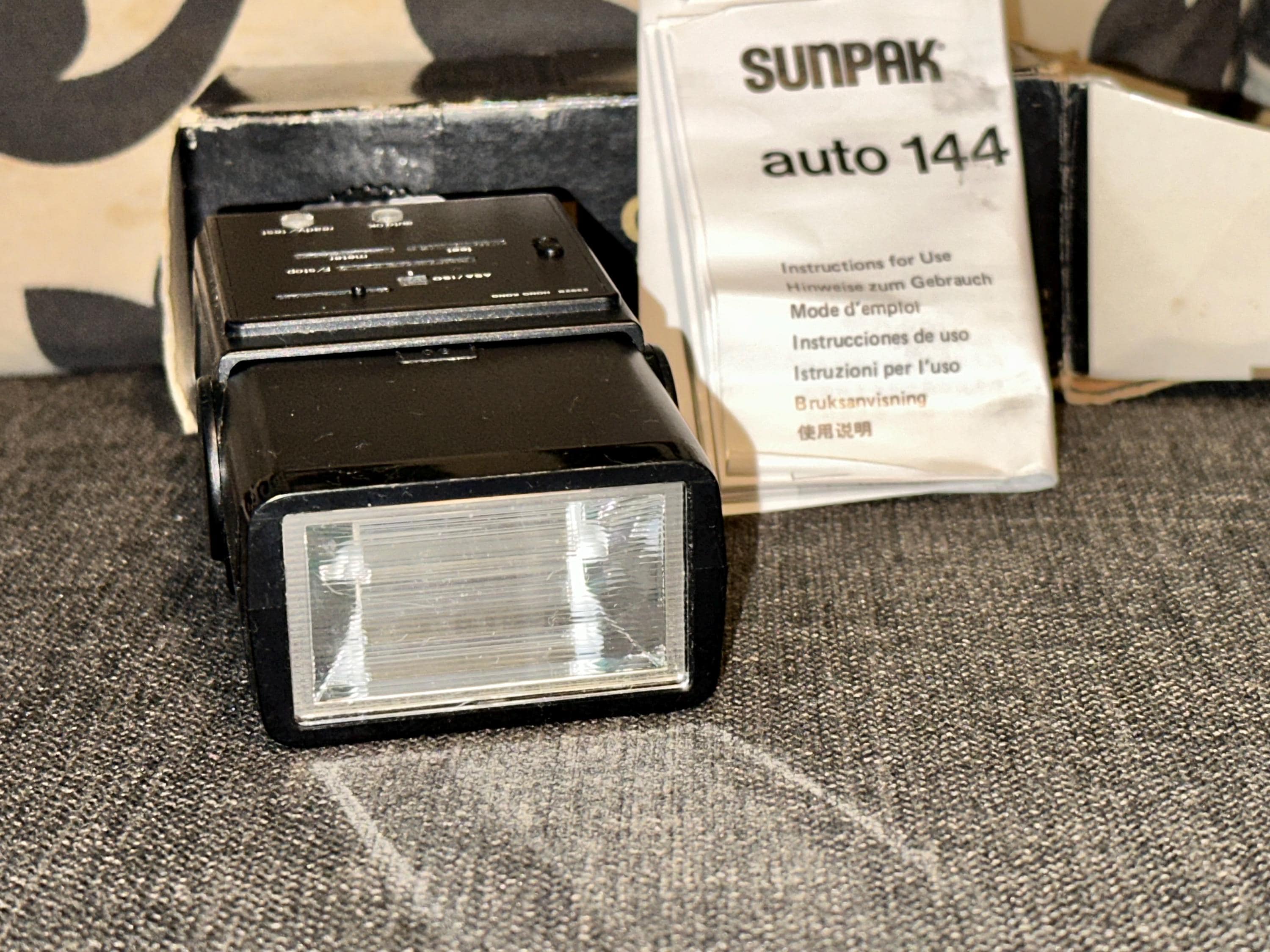 Vintage Sunpak Auto 144 Thyristor Camera Flash – New in Box - Etsy