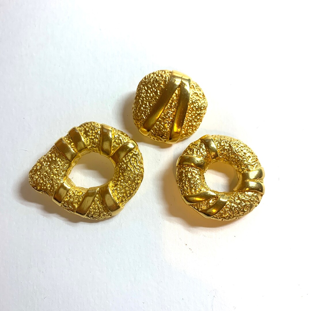 Steve Fabricant Gold Tone Wrapped Rock Collection Botones Vintage 90s ...