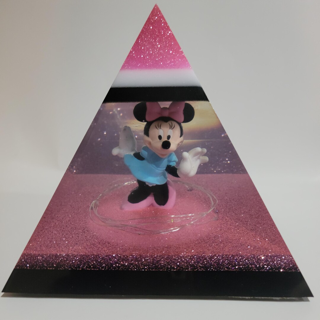 Minnie Mouse Lighted Pyramid - Etsy