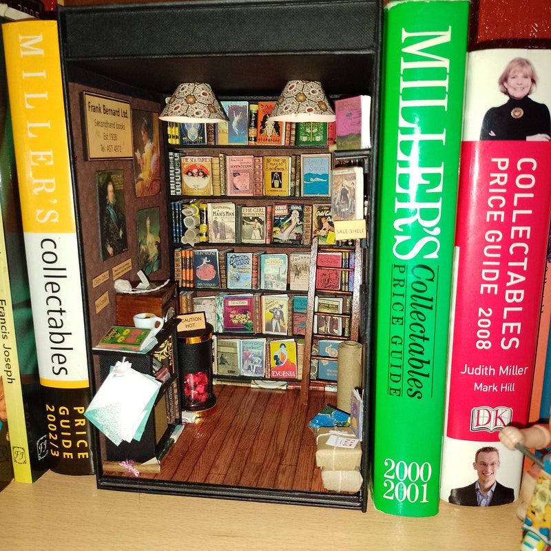 Bookshelf Diorama - Etsy