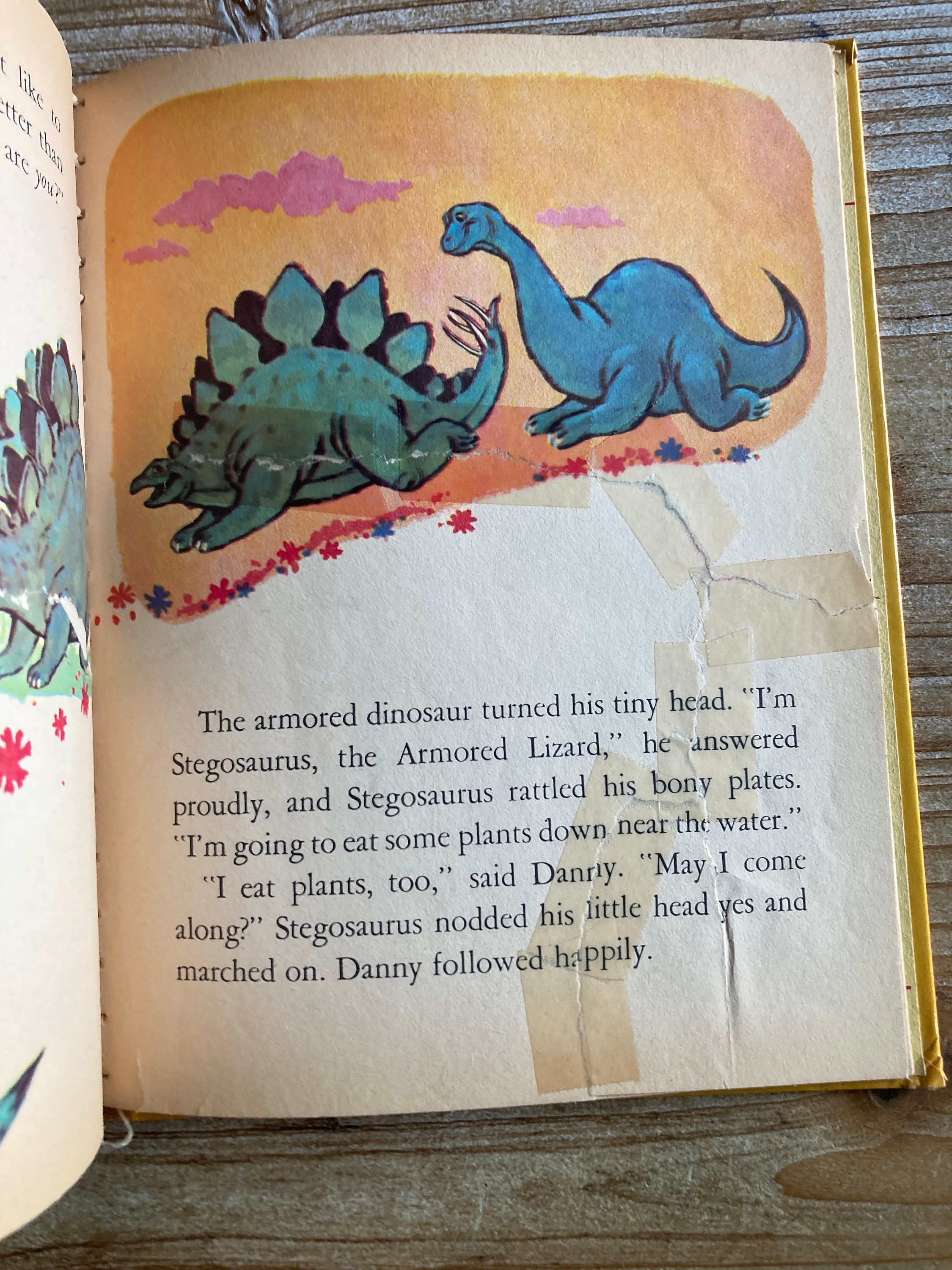 The Big-little Dinosaur * Darlene Geis * Bob Jones * Wonder Books ...