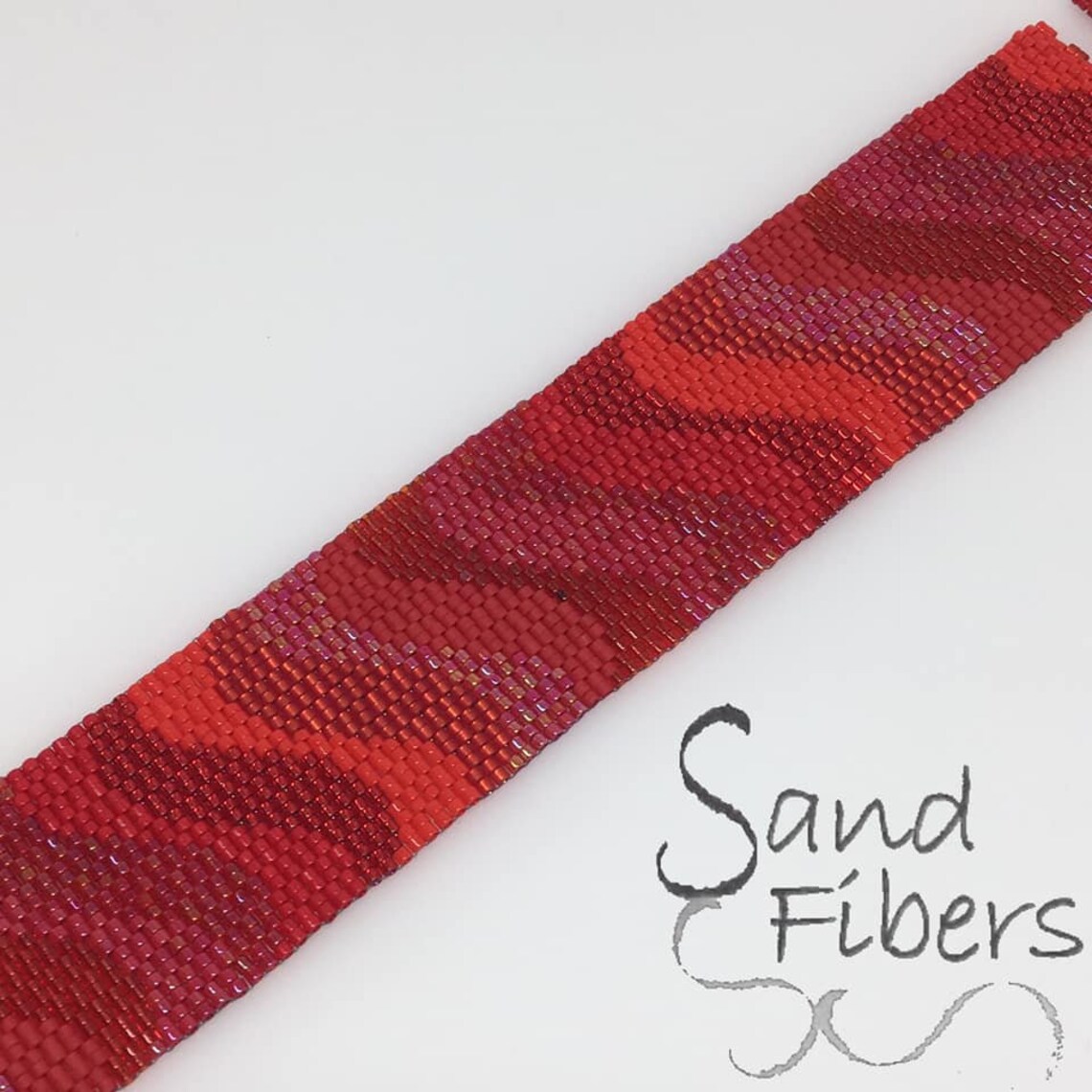 Peyote Pattern Rhythmic Color Study in Reds Peyote Cuff / | Etsy