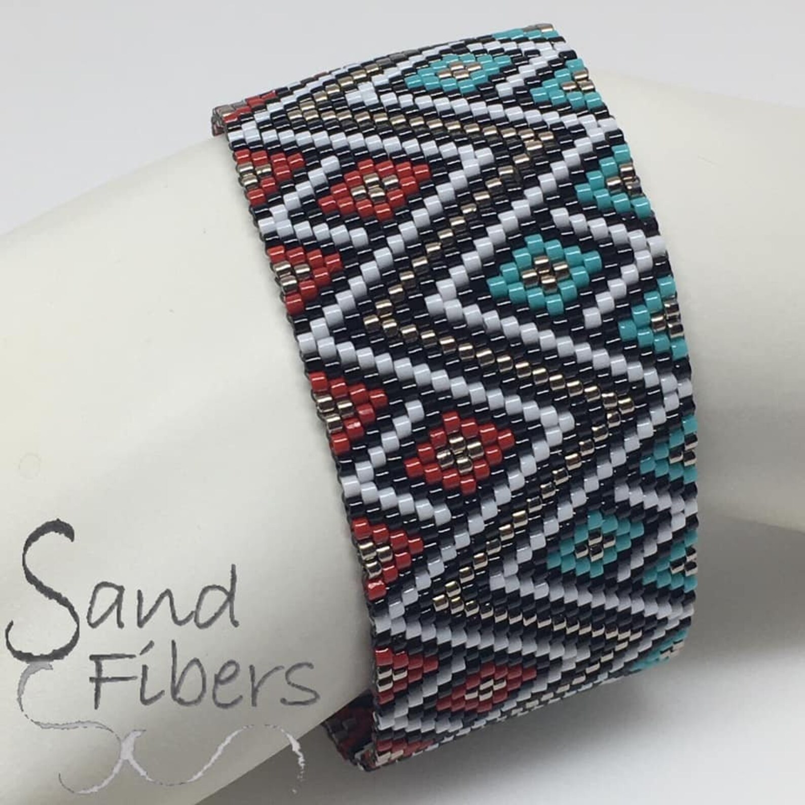 Peyote Pattern - Divisions One Peyote Cuff / Bracelet - A Sand Fibers ...