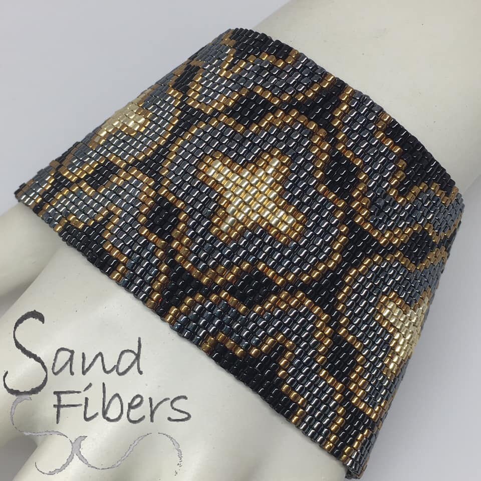 Peyote Pattern - Amber's Grid Peyote Cuff / Bracelet - A Sand Fibers ...