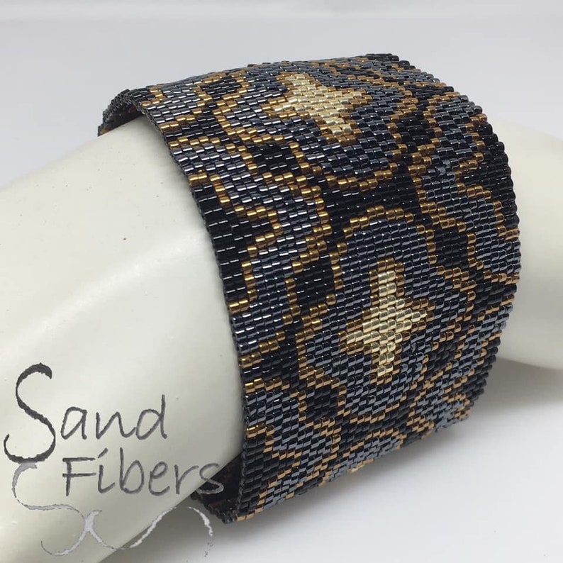 Peyote Pattern - Amber's Grid Peyote Cuff / Bracelet - A Sand Fibers ...