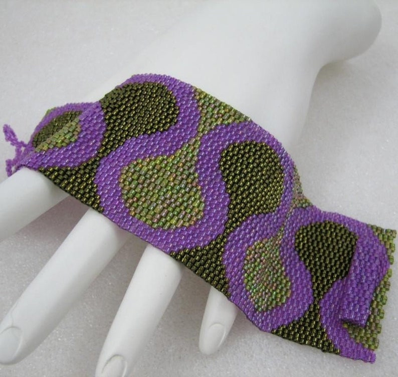 Peyote Pattern Fall Ruffles Peyote Cuff / Bracelet A | Etsy