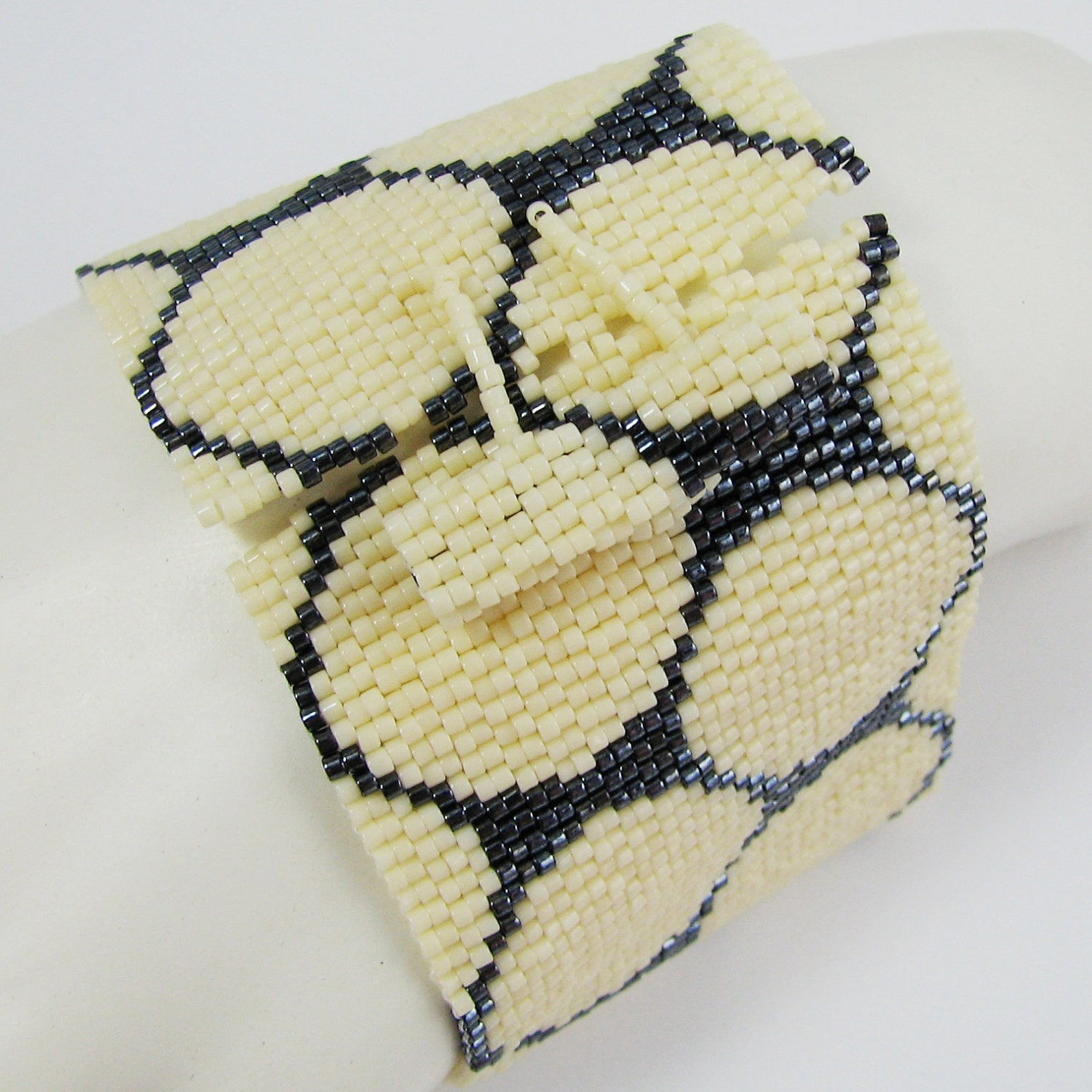 Cream and Gunmetal Punchinella Peyote Cuff / Peyote Bracelet | Etsy