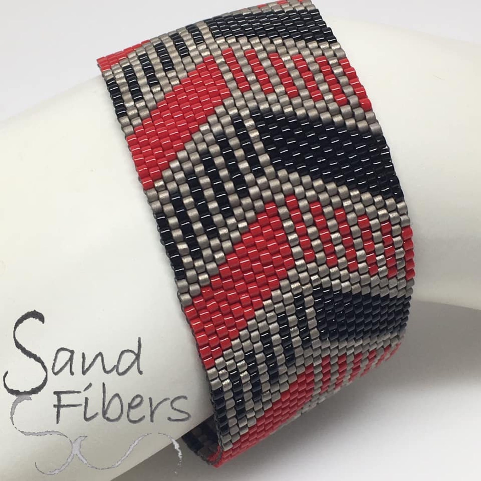Peyote Pattern - Study in Contrasts 2 Peyote Cuff / Bracelet - A Sand ...