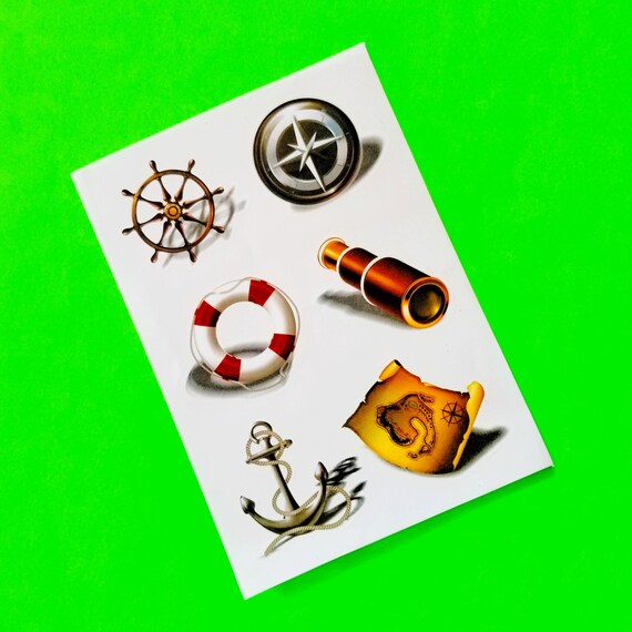 Traditional Compass Flash