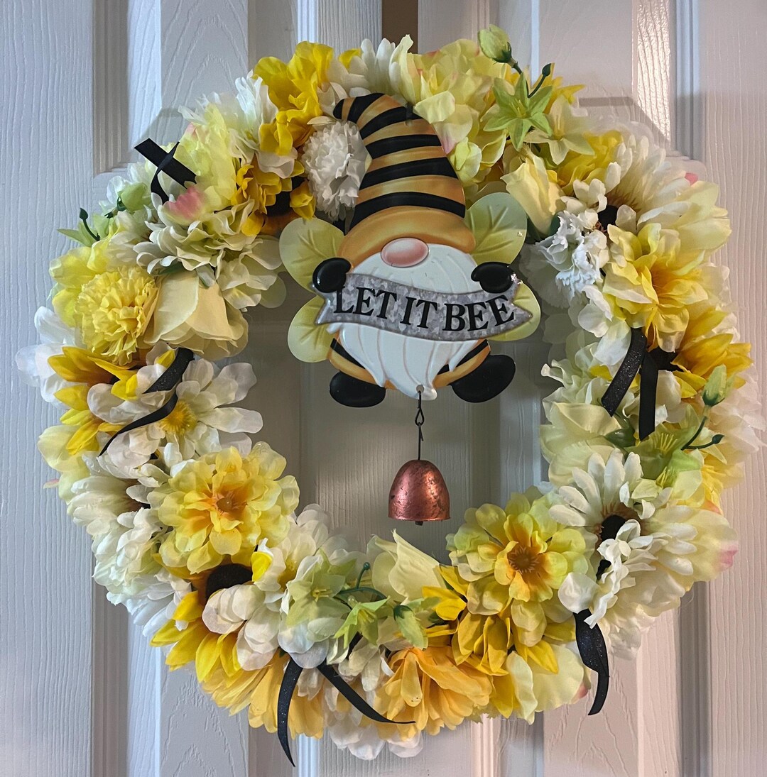 Made-to-order Wreaths - Home-crafted Door Hanging - Custom-made Wreaths ...