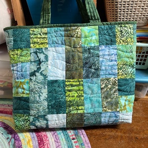 Pacifica Quilted Tote Bag Pattern: Easy Reversible Design (PDF Pattern ...