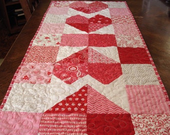 Heart Table Runner - Etsy