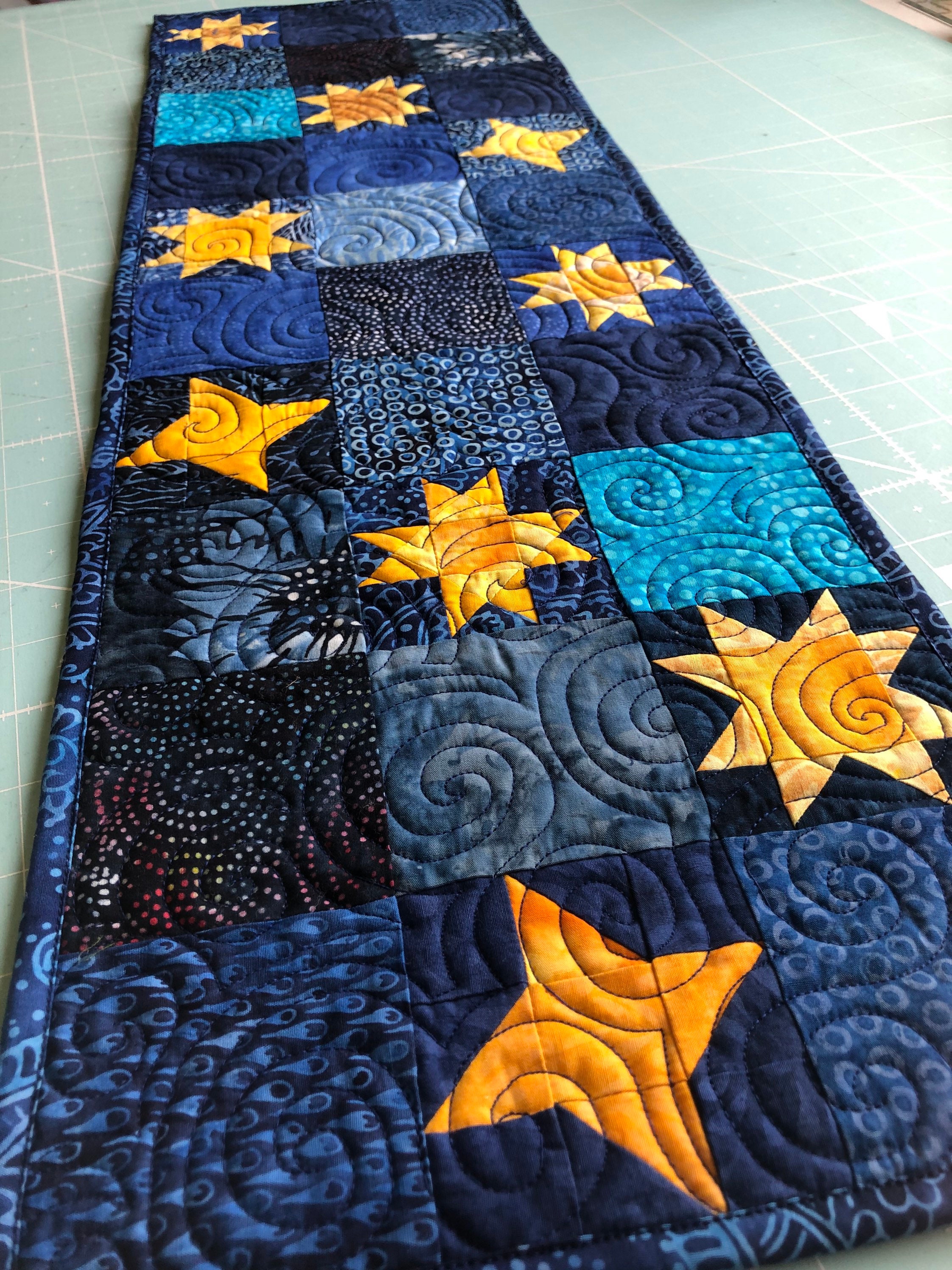 Under the Stars Mini Runner or Wall Hanging PDF Quilt Pattern - Etsy