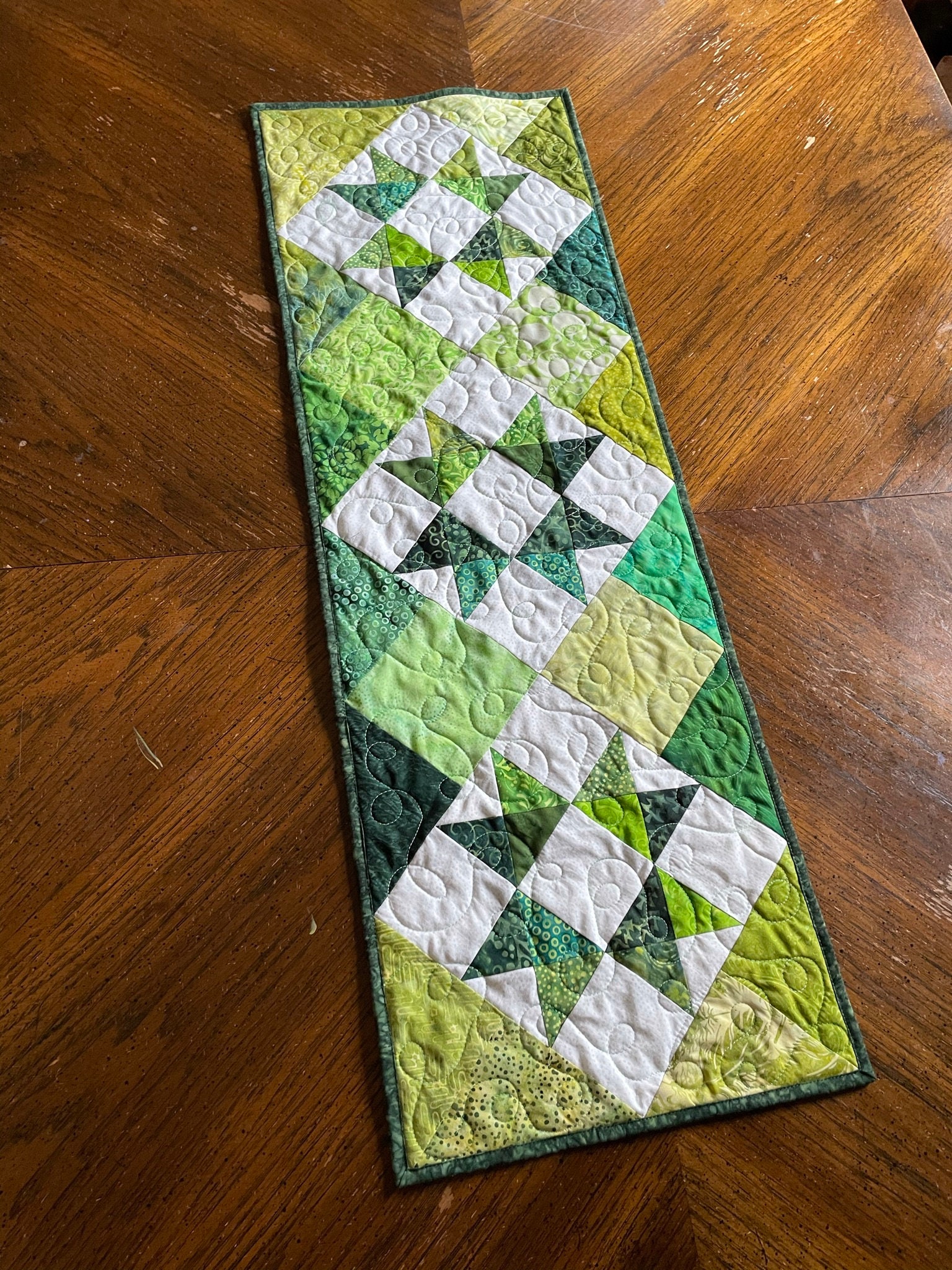 PDF Pattern Lucky Charm Table Runner, 13 X 39 Inches, Star Blocks in ...