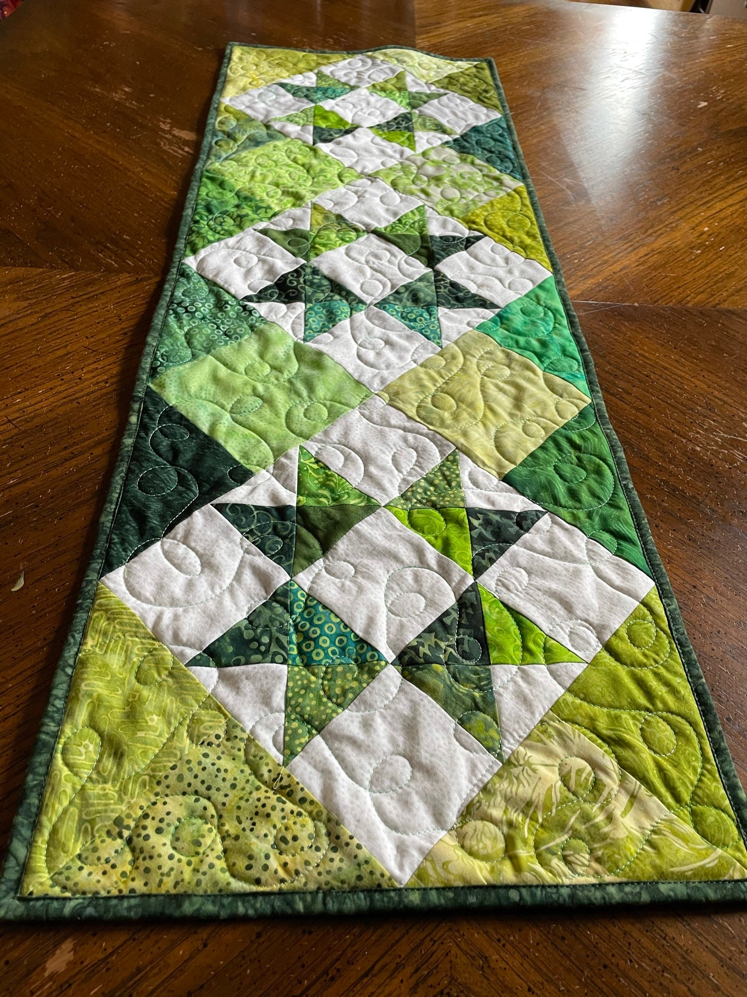 PDF Pattern Lucky Charm Table Runner, 13 X 39 Inches, Star Blocks in ...