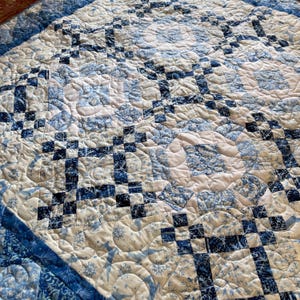 Skift Winter PDF Quilt Pattern Featuring Snowed in by Island Batik - Etsy