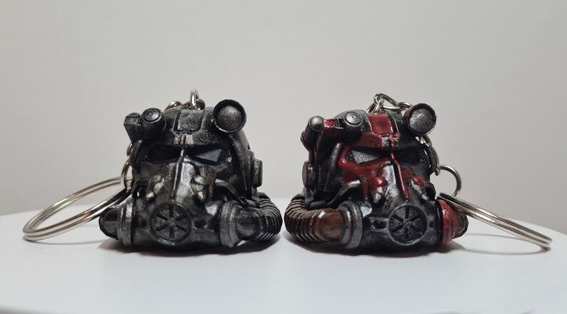 Nuclear Fallout 60-series Power Armor Helmet Keychain - Etsy