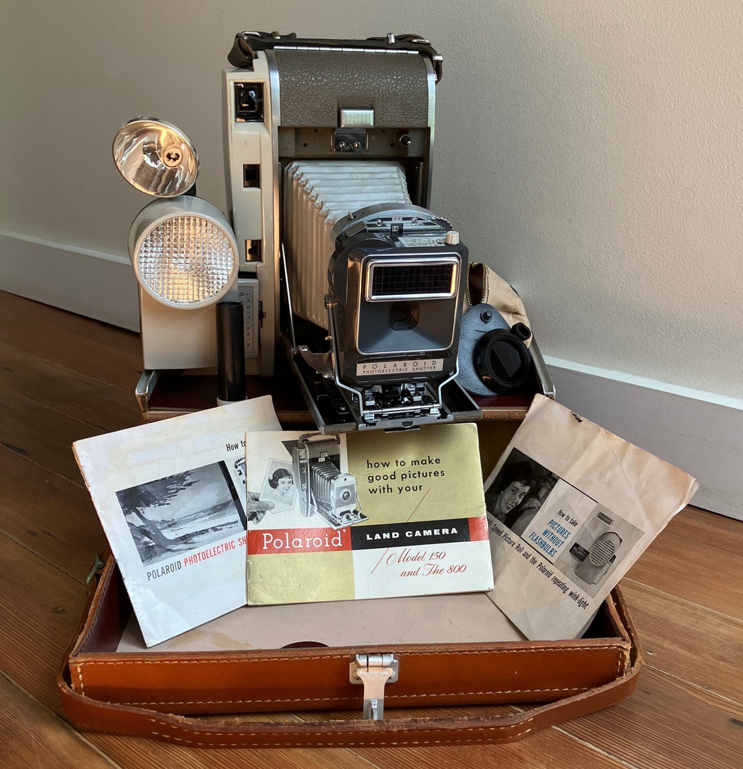 Vtg Polaroid Land Camera Model 800 With Case, Lens Filter, Wink-light ...