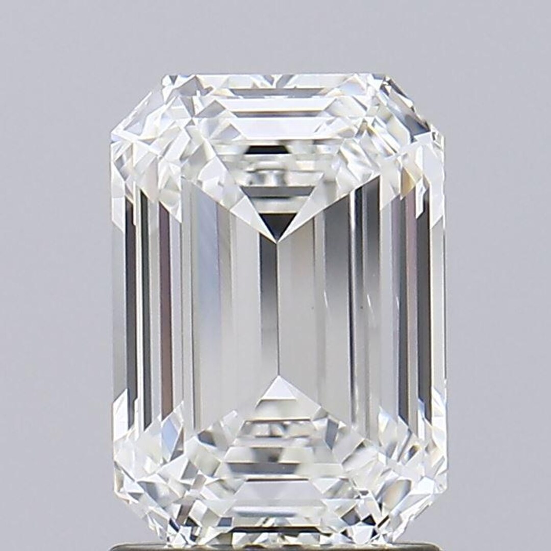 1.06ct Emerald Cut IGI Certified Lab-grown Diamond | F Color VS1 Clarity | CVD/HPHT Diamond by ...