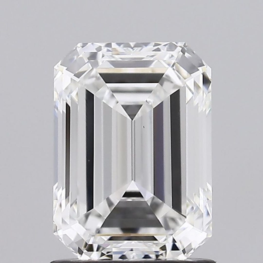 3.02ct Emerald Cut IGI Certified Lab-grown Diamond | F Color VS2 Clarity | CVD/HPHT Diamond by ...